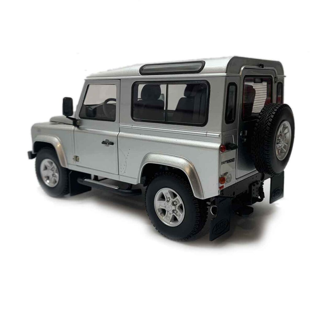 LAND ROVER DEFENDER 90 INDUS SILVER 1:18 - KYOSHO cod.KY08901S ...