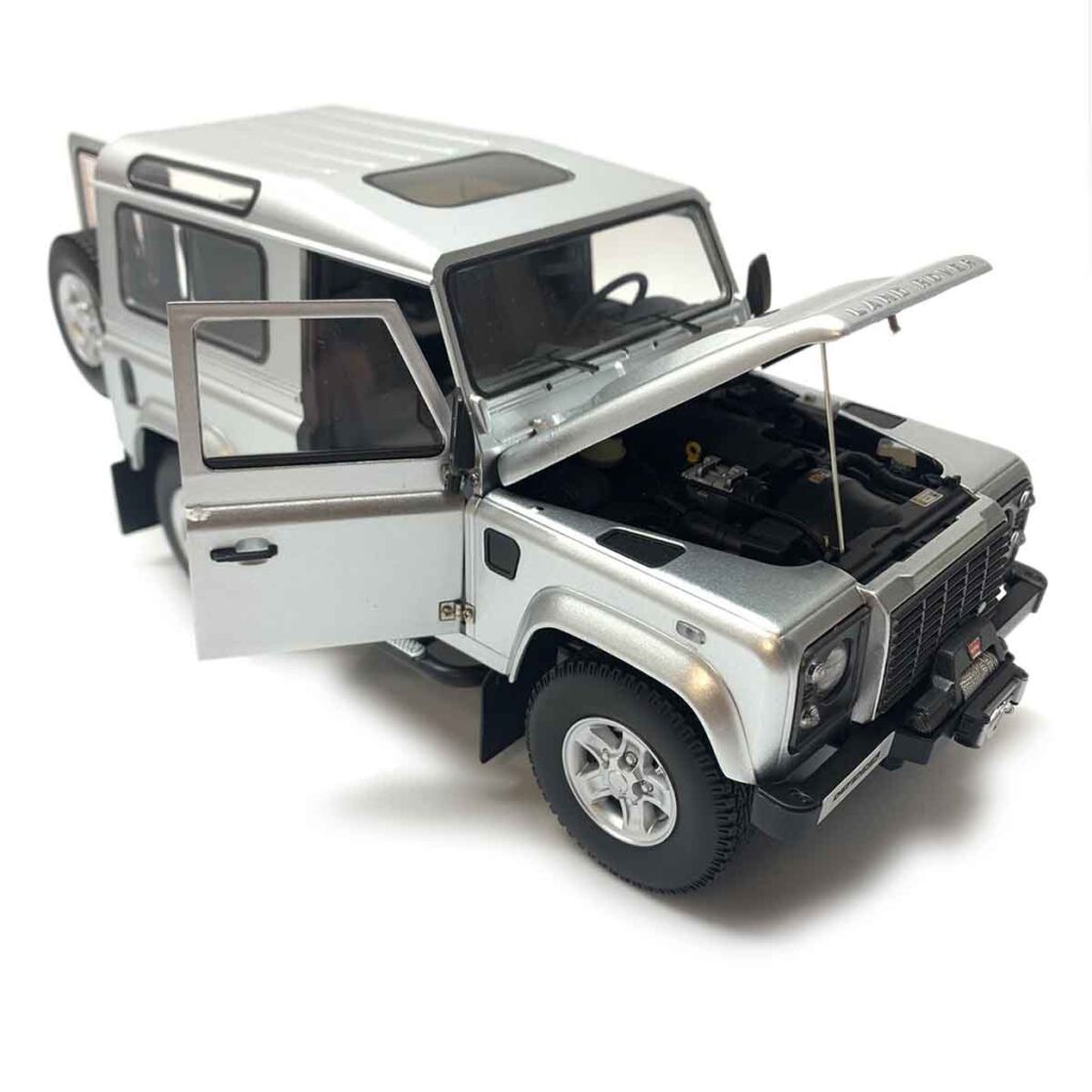 LAND ROVER DEFENDER 90 INDUS SILVER 1:18 - KYOSHO cod.KY08901S ...
